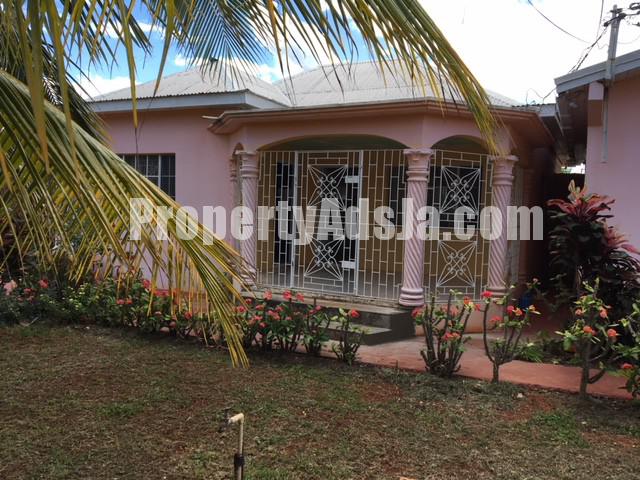 Flat For Rent in Junction, St. Elizabeth Jamaica | PropertyAdsJa.com