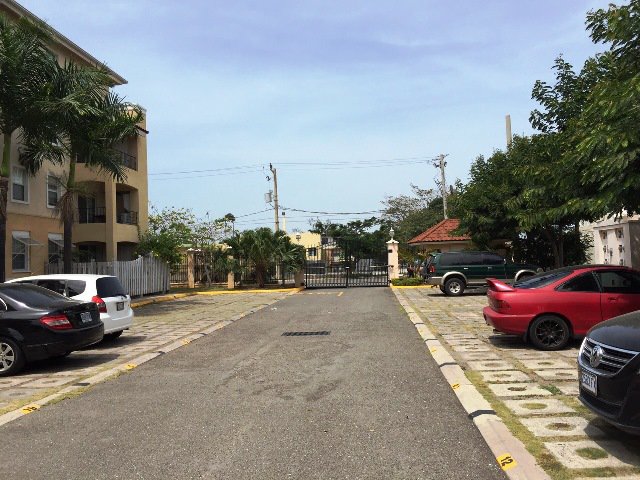 Apartment For Sale in Hope Road, Kingston / St. Andrew Jamaica ...