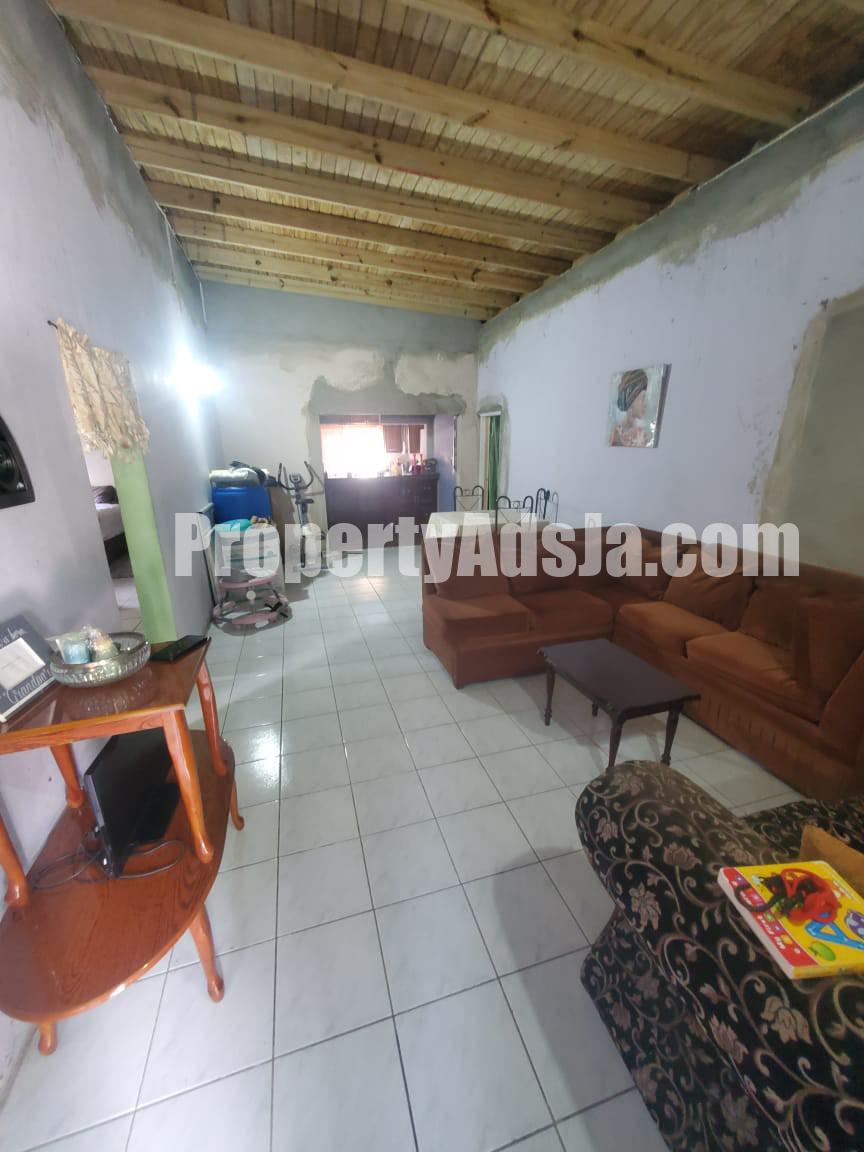 House For Sale in Willowdene, St. Catherine Jamaica | PropertyAdsJa.com