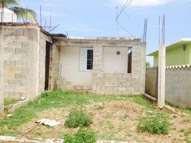 House For Sale in Eltham Acres, St. Catherine Jamaica | PropertyAdsJa.com