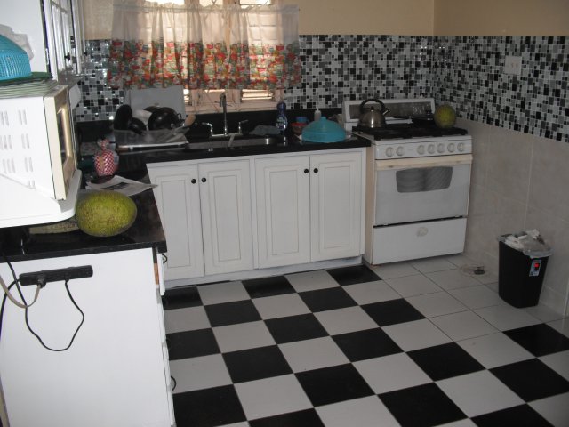 Townhouse For Sale in Bridge Vew Portmore, St. Catherine Jamaica ...