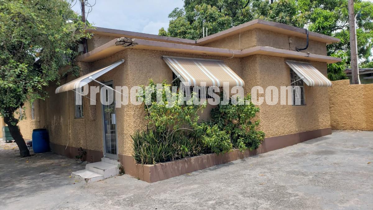 Commercial building For Sale in Kingston 10, Kingston / St. Andrew ...