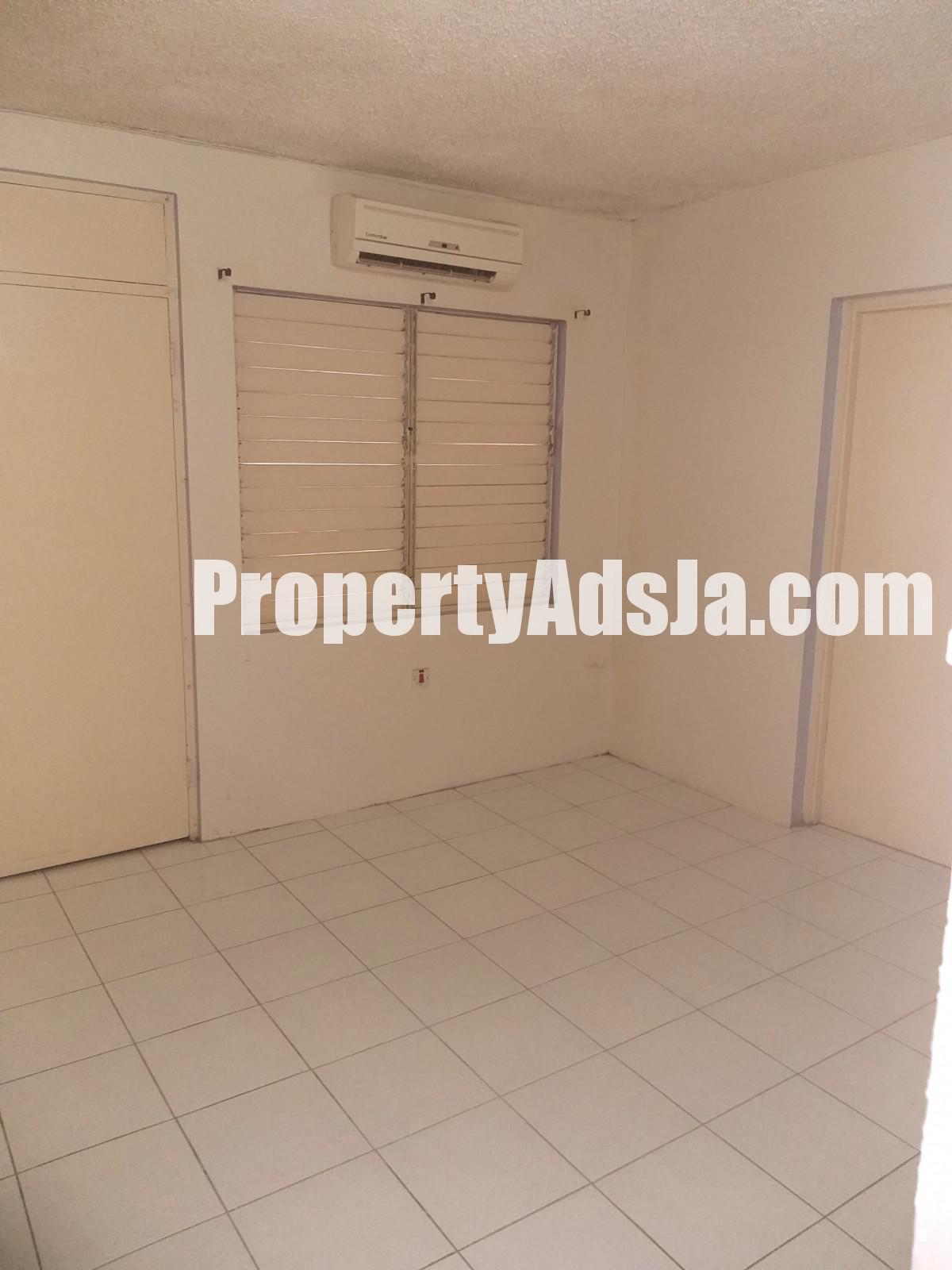 Apartment For Rent in Constant Spring Road, Kingston / St. Andrew ...