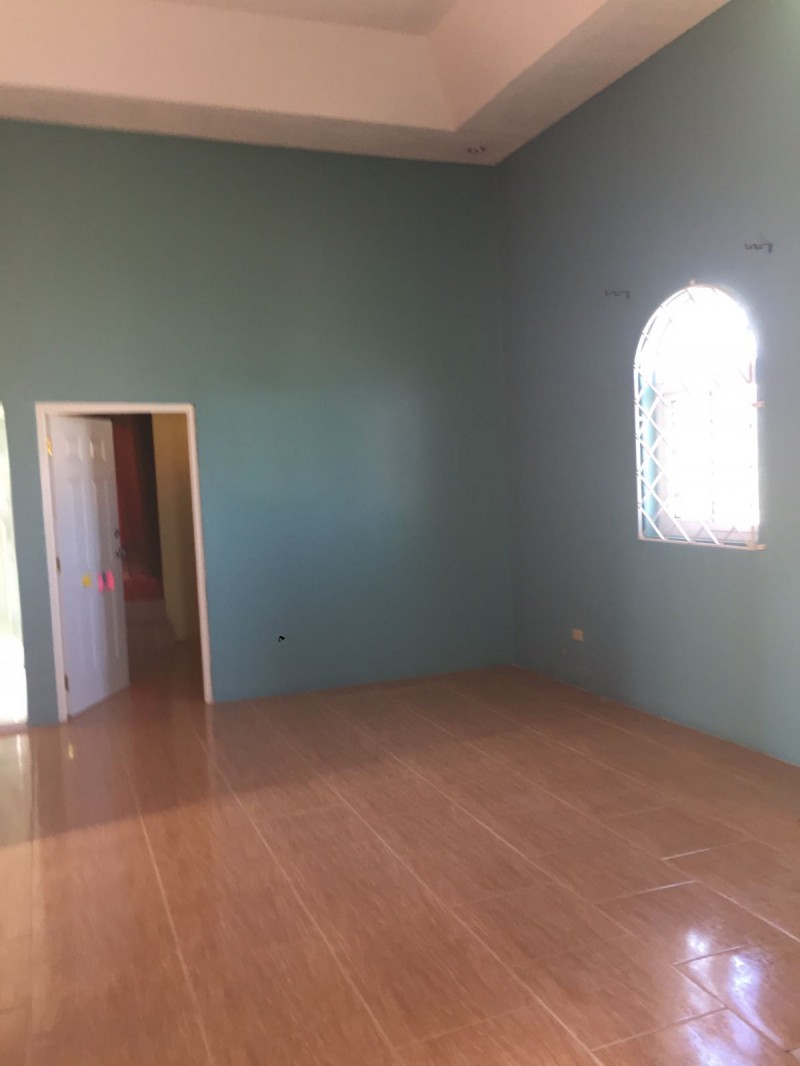 House For Sale in Eltham Acres, St. Catherine Jamaica | PropertyAdsJa.com