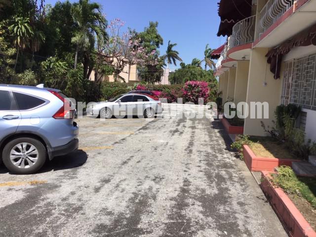 Apartment For Rent in Hope Road, Kingston / St. Andrew Jamaica ...