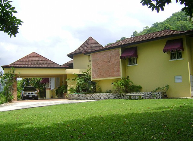 House For Sale in Norbrook Heights, Kingston / St. Andrew Jamaica ...