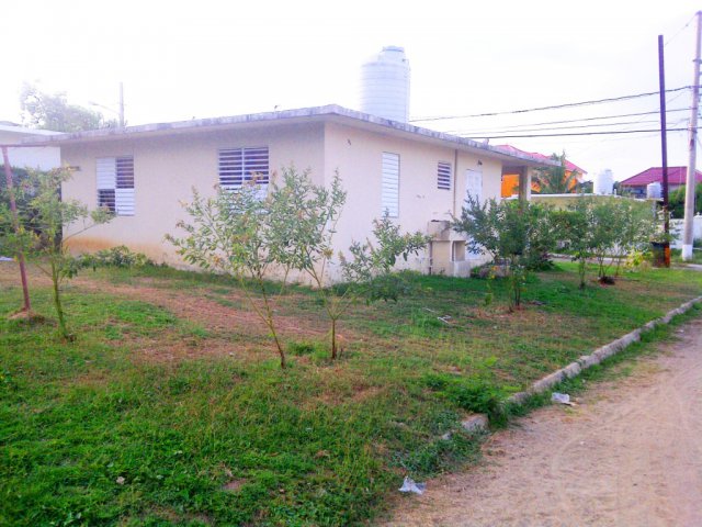 House For Sale in Eltham Acres, St. Catherine Jamaica | PropertyAdsJa.com