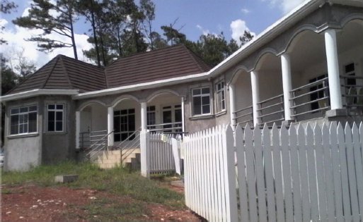 House For Sale in Moreland Estate, Manchester Jamaica | PropertyAdsJa.com