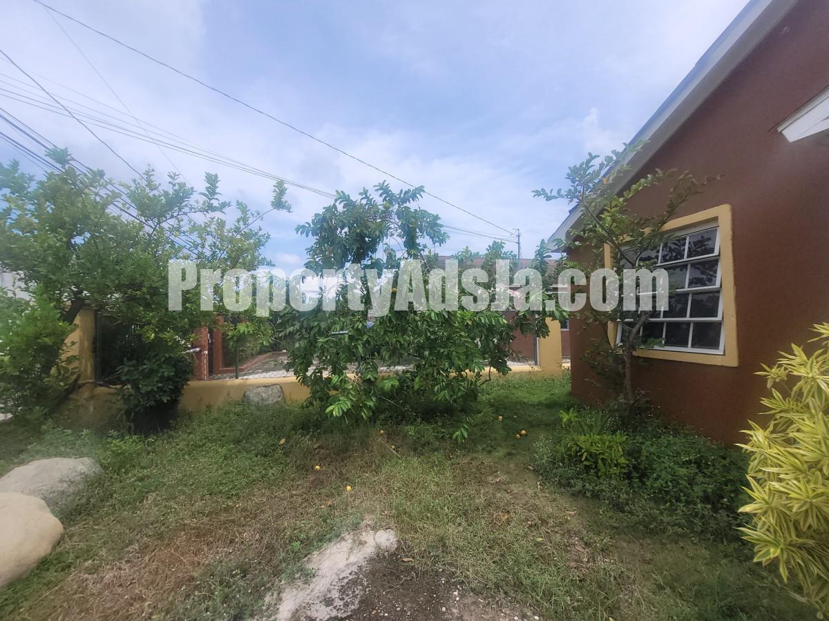 House For Rent in Magil Palms, St. Catherine Jamaica | PropertyAdsJa.com