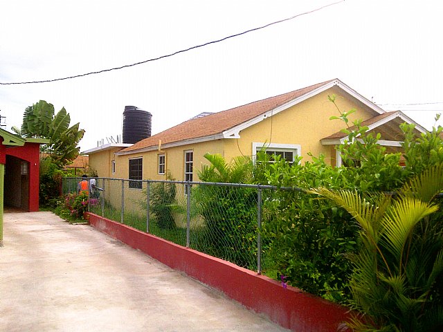 House For Sale in Magil Palms, St. Catherine Jamaica | PropertyAdsJa.com