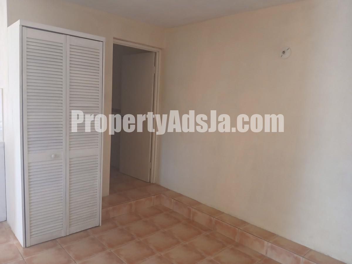 Flat For Rent in Chancery Hall, Kingston / St. Andrew Jamaica ...