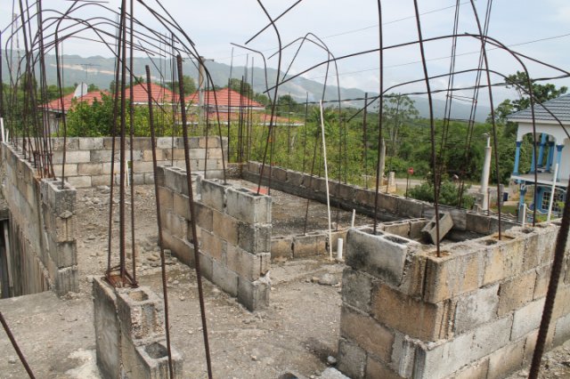 House For Sale in Ewarton, St. Catherine Jamaica | PropertyAdsJa.com