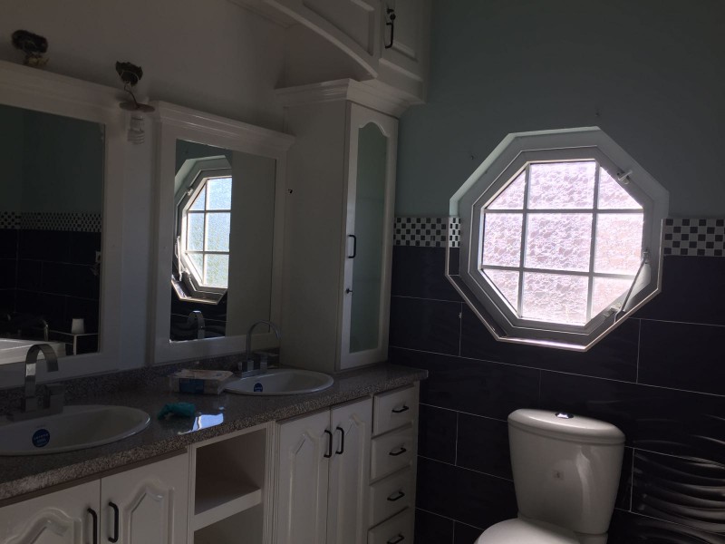 House For Sale in Eltham Acres, St. Catherine Jamaica | PropertyAdsJa.com