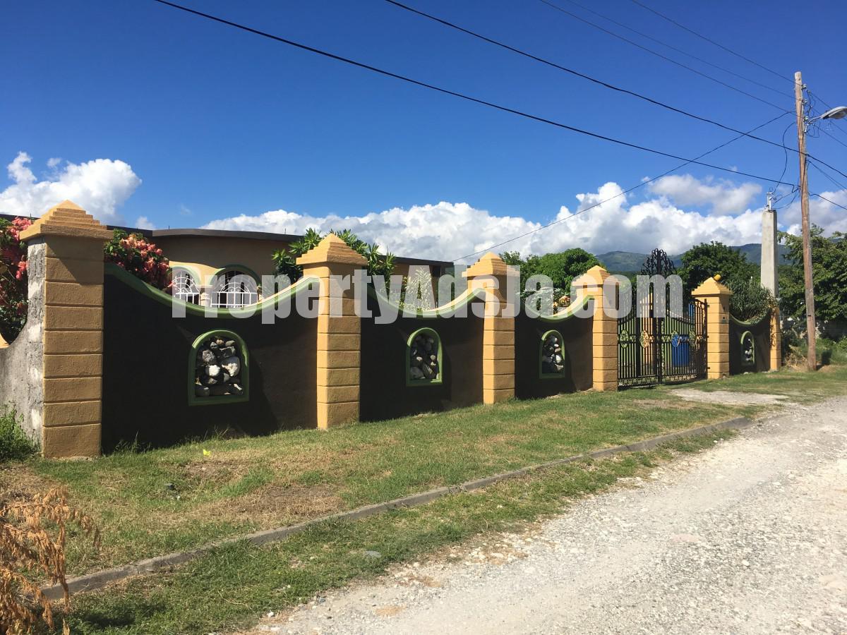 House For Sale in Albion Estates, St. Thomas Jamaica | PropertyAdsJa.com