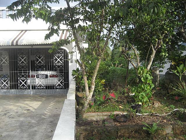 House For Sale in Mickleton Blvd, St. Catherine Jamaica | PropertyAdsJa.com