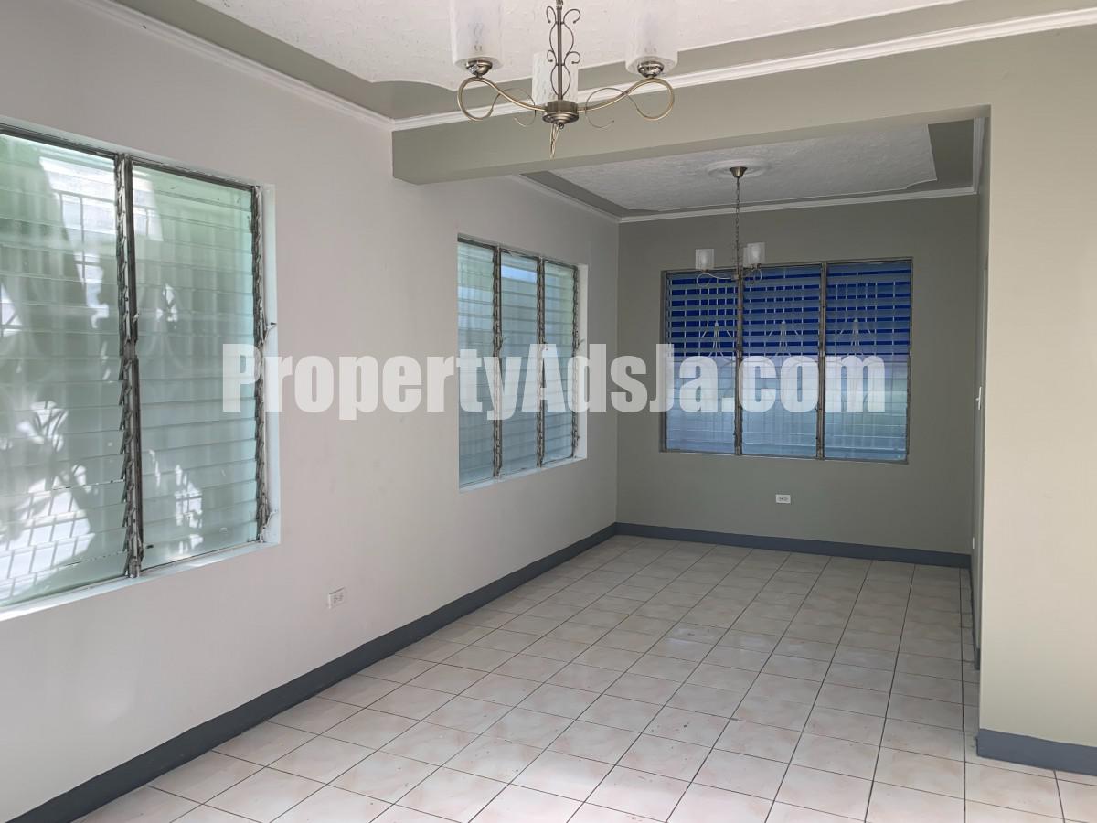 Townhouse For Rent in Constant Spring Road, Kingston / St. Andrew ...
