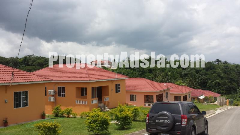 House For Sale in Linstead, St. Catherine Jamaica | PropertyAdsJa.com