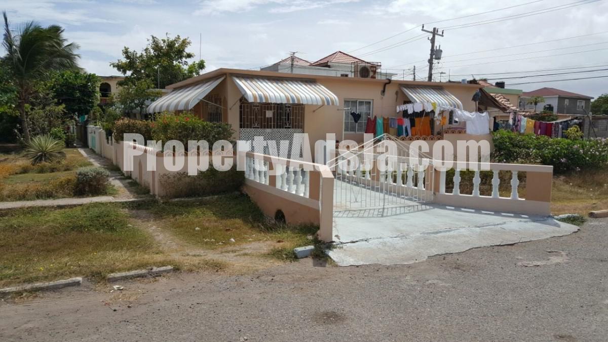 House For Sale in GREATER PORTMORE, St. Catherine Jamaica ...