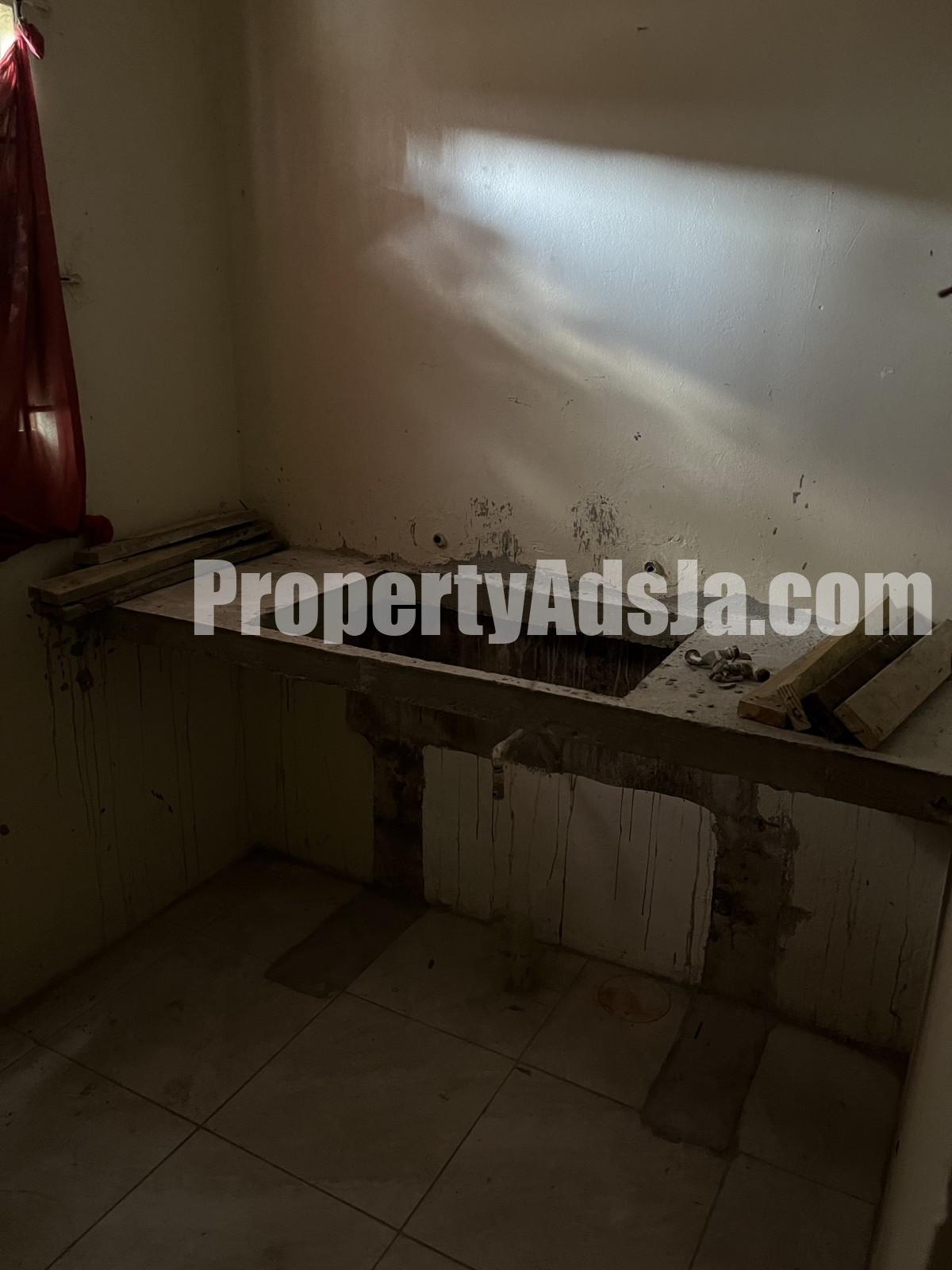 House For Sale in Nannyville, Kingston / St. Andrew Jamaica | PropertyAdsJa.com