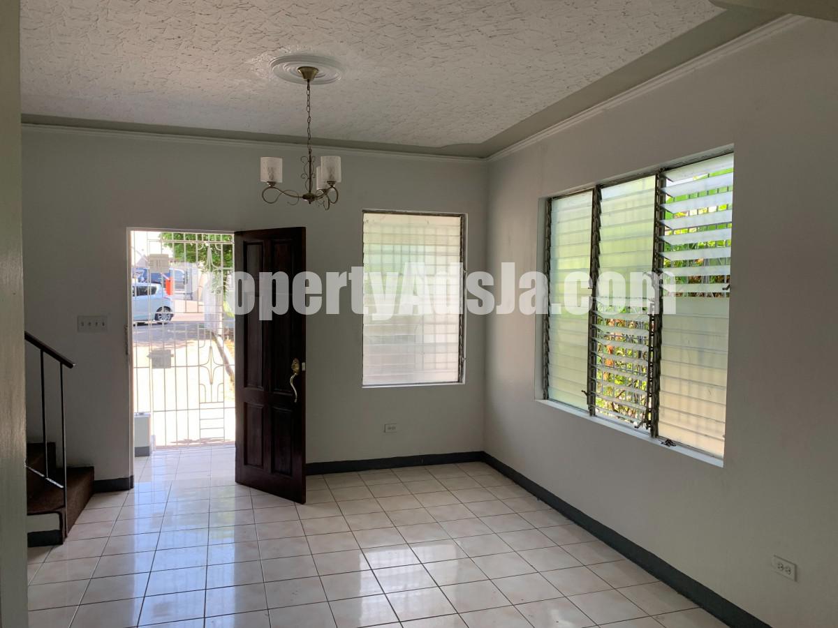 Townhouse For Rent in Constant Spring Road, Kingston / St. Andrew ...