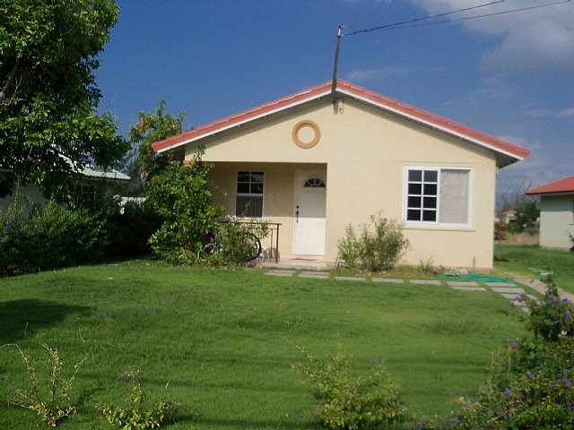 House For Rent in Portmore Country Club, St. Catherine Jamaica ...