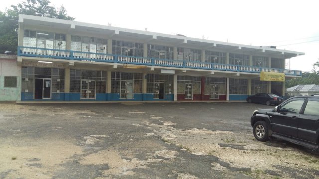 Commercial building For Sale in Linstead, St. Catherine Jamaica ...