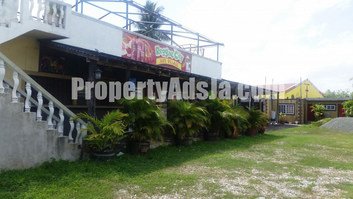 Commercial building For Sale in Bog Walk, St. Catherine Jamaica ...