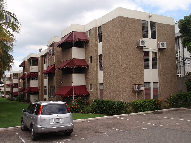 Apartment For Rent in Constant Spring Road Kgn 8, Kingston / St. Andrew ...