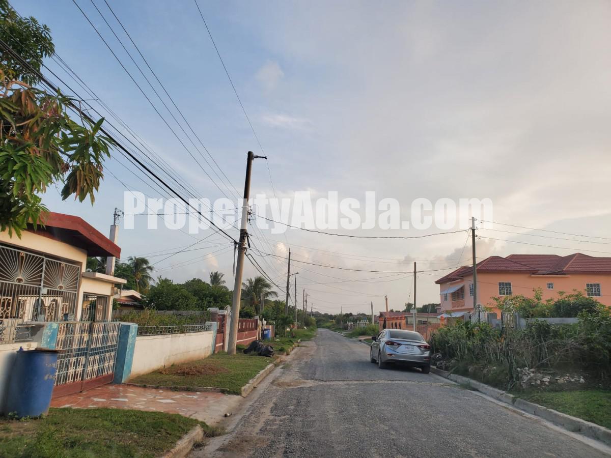 House For Sale in Kentucky Drive Willowdene, St. Catherine Jamaica ...