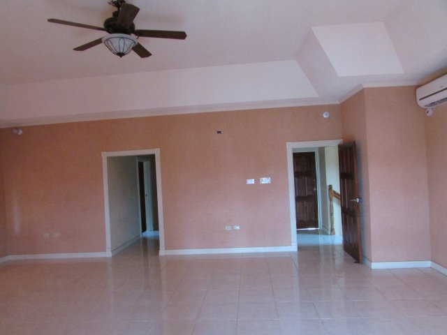 House For Sale in Magil Palms, St. Catherine Jamaica | PropertyAdsJa.com