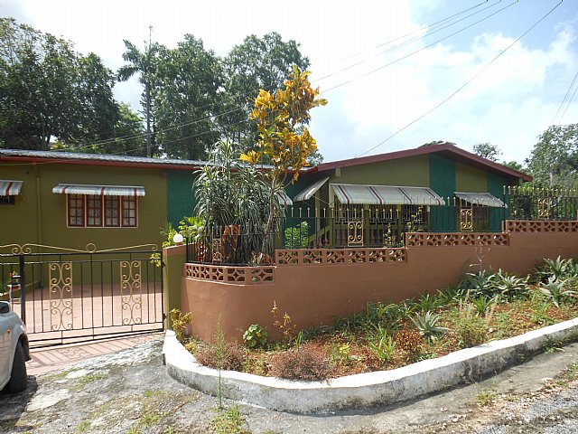 Apartment For Rent in Clover Way Mandeville, Manchester Jamaica ...