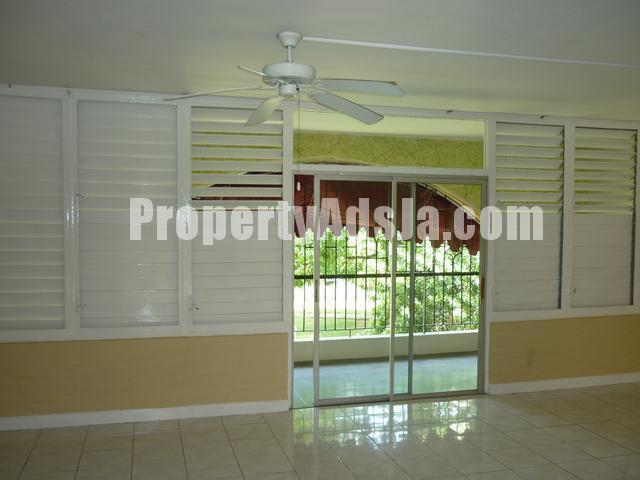 Apartment For Rent in Hope Road, Kingston / St. Andrew Jamaica | PropertyAdsJa.com