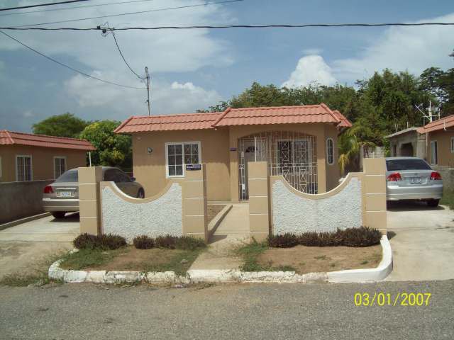 House For Sale in Morris Meadows, St. Catherine Jamaica | PropertyAdsJa.com