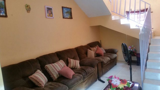 House For Sale in Eltham Acres, St. Catherine Jamaica | PropertyAdsJa.com