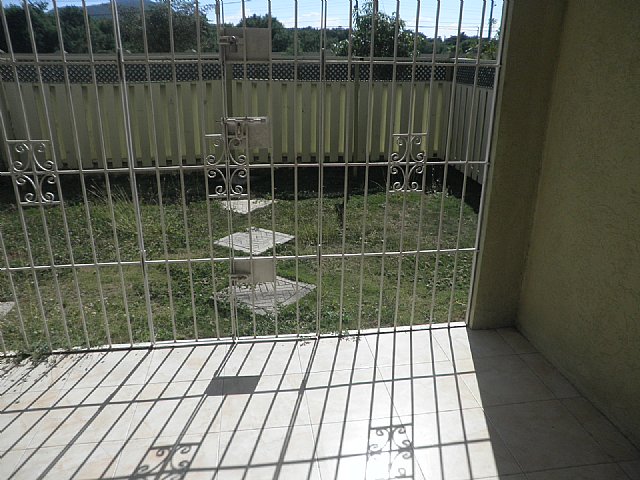 Townhouse For Sale in Portmore Country Club phase 1, Kingston / St ...