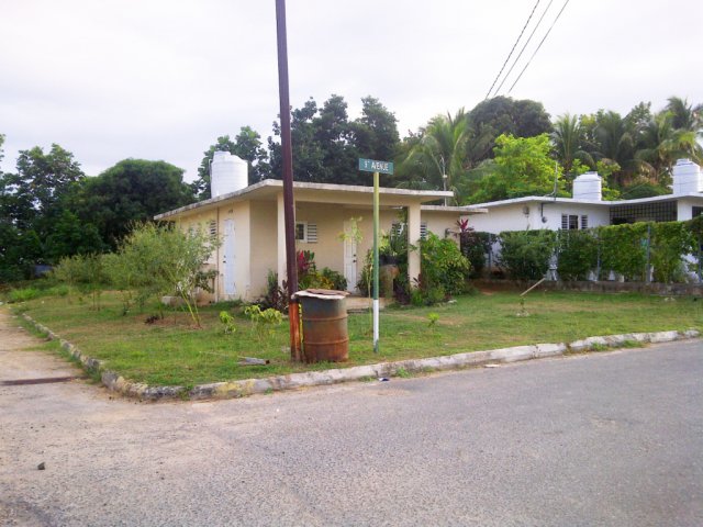 House For Sale in Eltham Acres, St. Catherine Jamaica | PropertyAdsJa.com