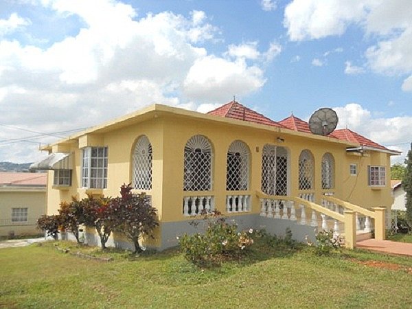 House For Sale in Brumalia, Manchester Jamaica | PropertyAdsJa.com