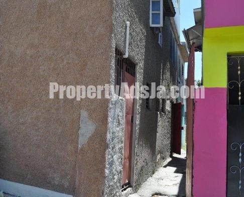 Townhouse For Sale in Bay Farm Road Kgn 11, Kingston / St. Andrew ...