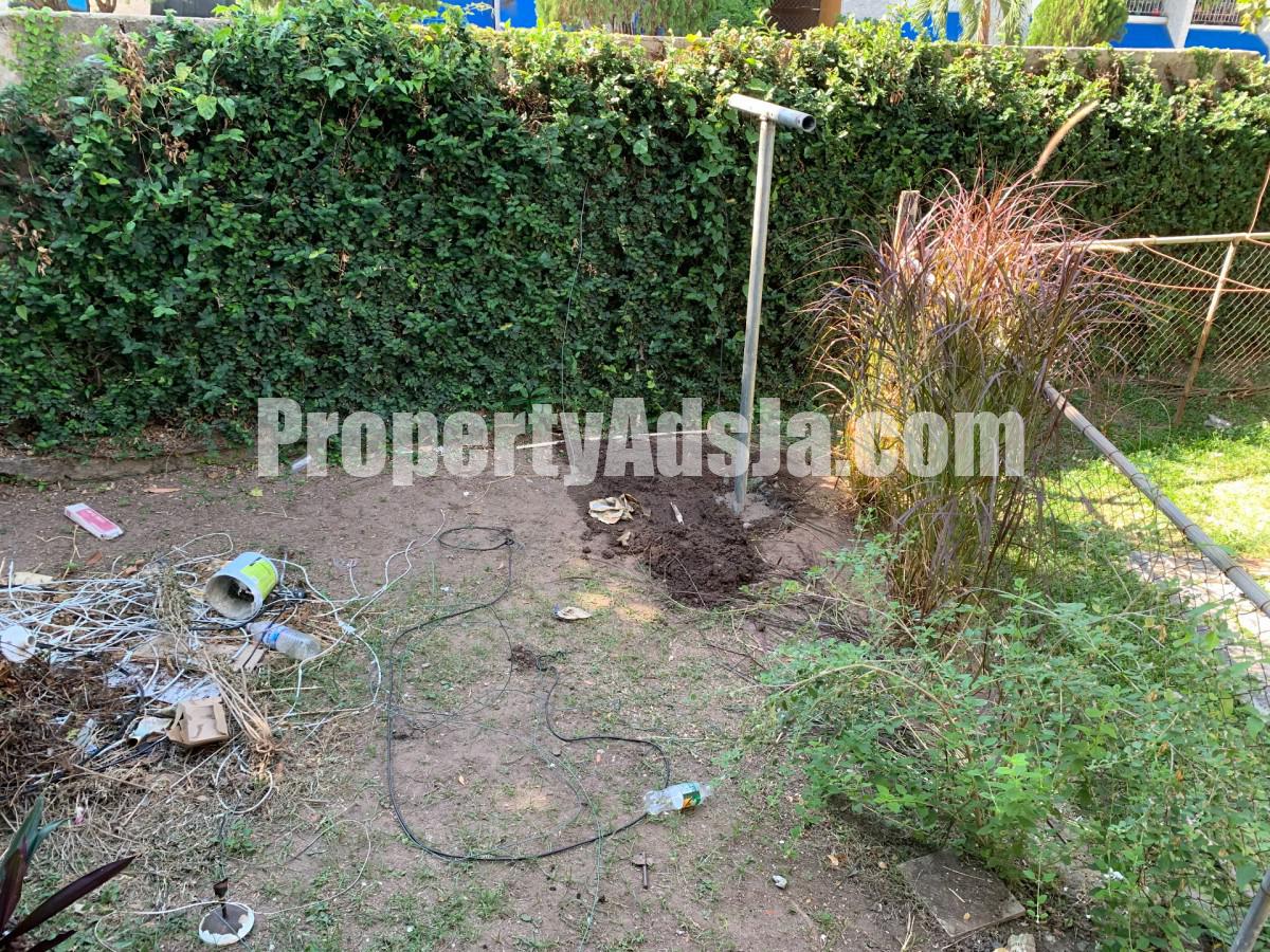 Townhouse For Rent in Constant Spring Road, Kingston / St. Andrew ...