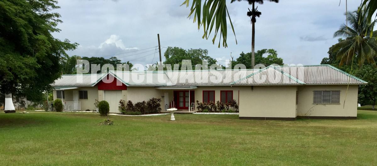 House For Sale in Linstead, St. Catherine Jamaica | PropertyAdsJa.com