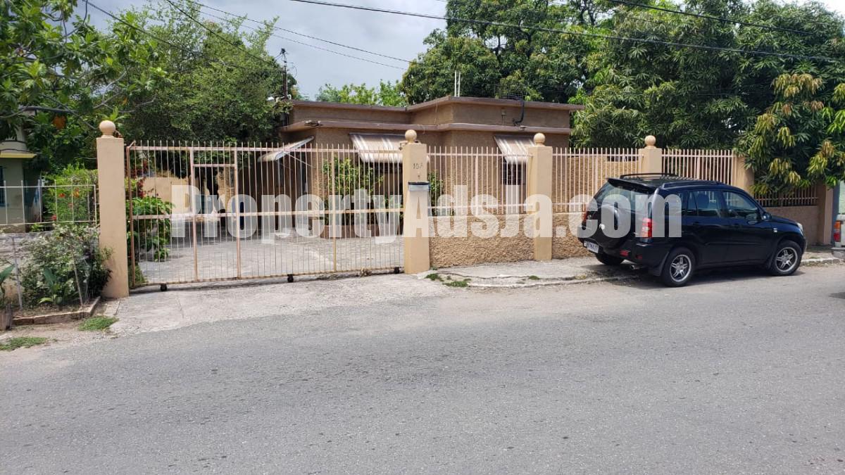 Commercial building For Sale in Kingston 10, Kingston / St. Andrew ...