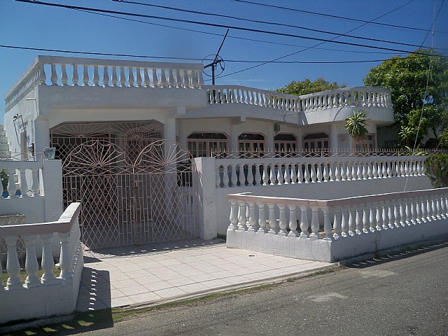 House For Sale in Portmore, St. Catherine Jamaica | PropertyAdsJa.com
