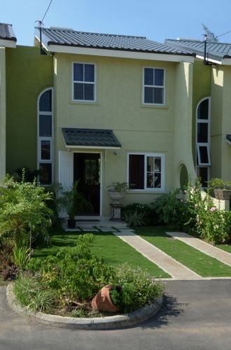 Townhouse For Rent in Portmore Country Club 2, St. Catherine Jamaica ...