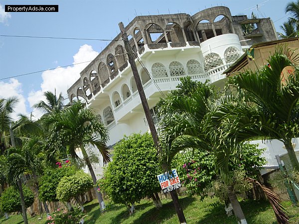 House For Sale in Linstead, St. Catherine Jamaica | PropertyAdsJa.com