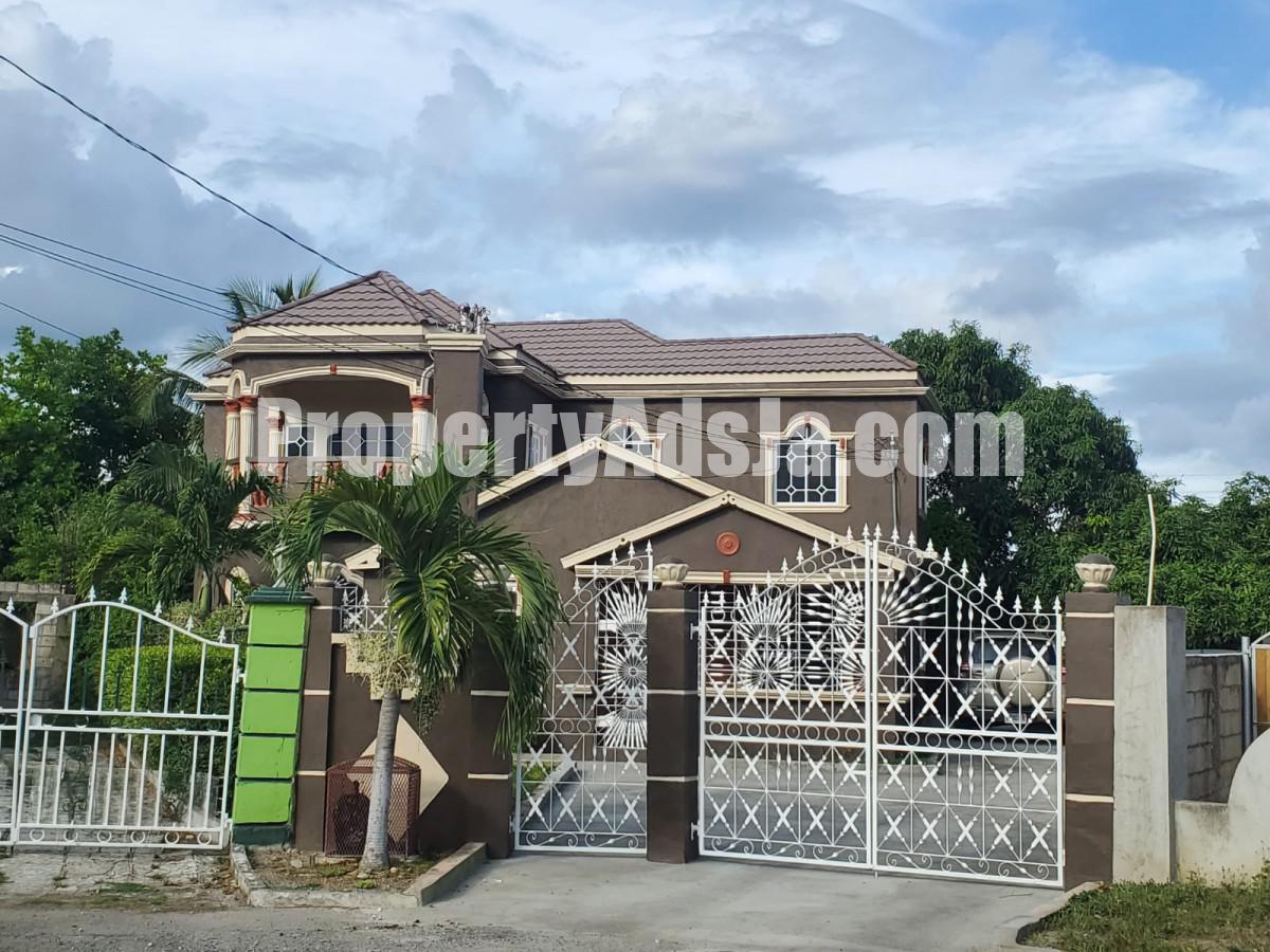 House For Sale in Magil Palms, St. Catherine Jamaica | PropertyAdsJa.com