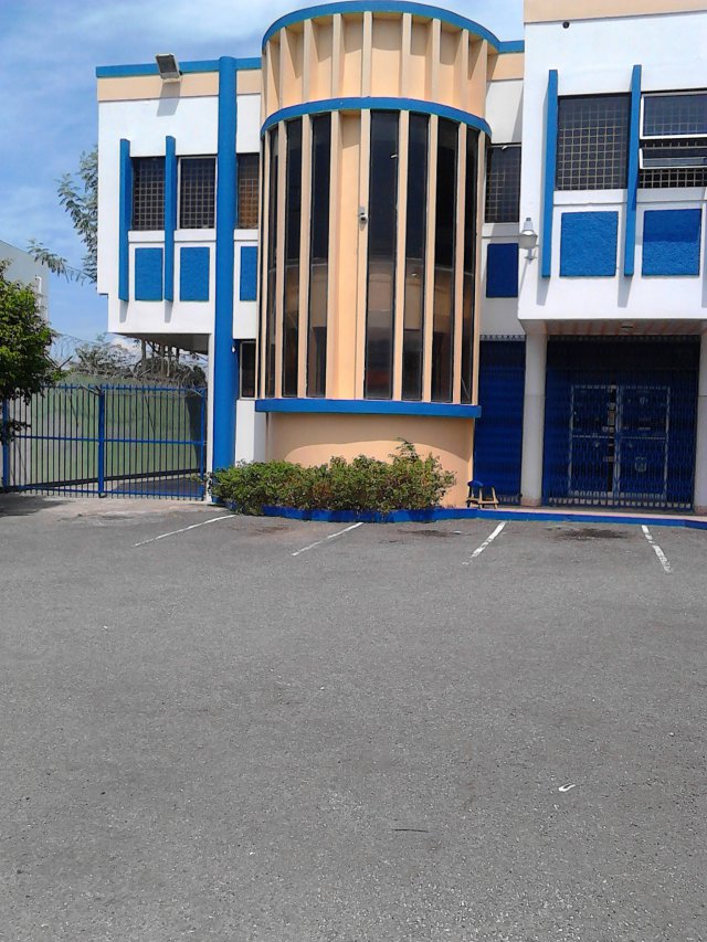 Commercial building For Sale in Kingston 10, Kingston / St. Andrew ...