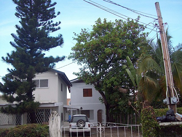 For Rent in Off hope Road, Kingston / St. Andrew Jamaica | PropertyAdsJa.com