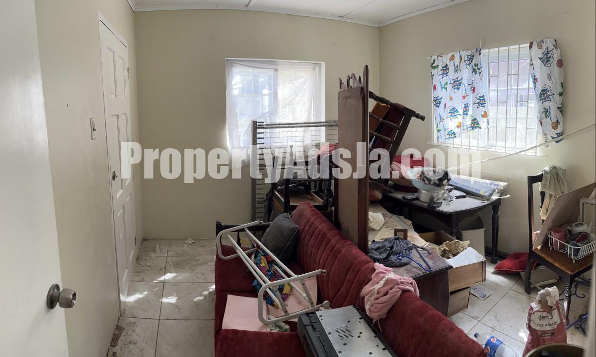 House For Sale in Nannyville, Kingston / St. Andrew Jamaica | PropertyAdsJa.com