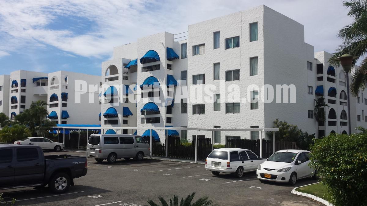 Apartment For Rent in Hope Road area, Kingston / St. Andrew Jamaica ...